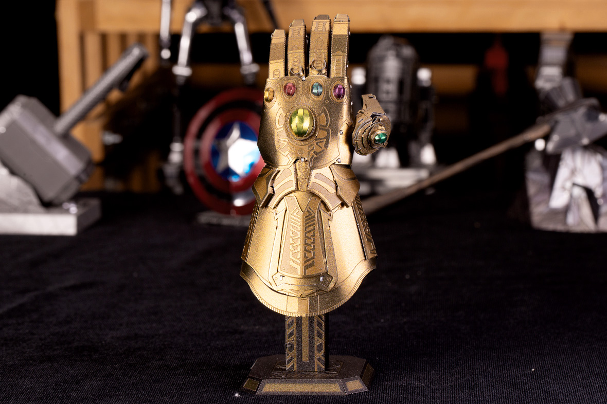 Metal Earth Marvel Infinity Gauntlet - Innovatoys | Metal Earth Online ...